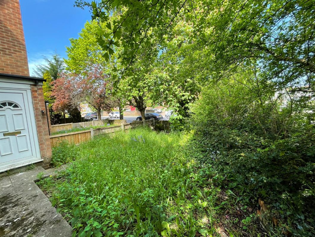 Lot - 1 Commodore Gardens, Nottingham, NG8 5DZ Auction Lot £40,000 ...
