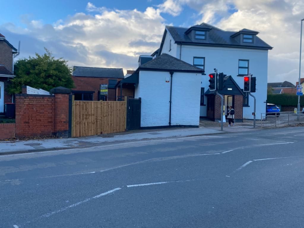Lot - Storage Building to rear of The Yew Tree, 2 Nottingham Road ...