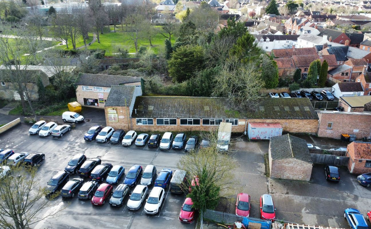 Lot - Furniture Showroom, South Street, Bourne, Lincolnshire, PE10 9LY ...