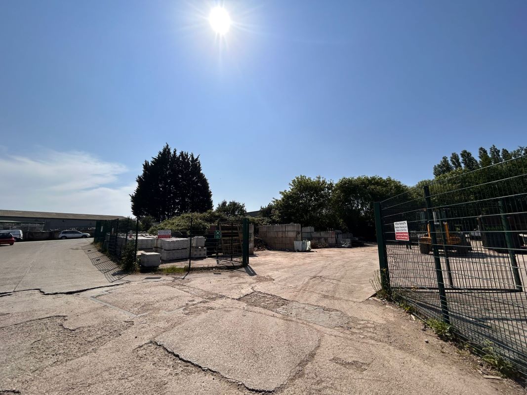 Lot - Land on Hallam Fields Road, Ilkeston, Derbyshire, DE7 4AZ Auction ...