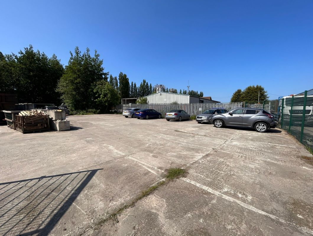 Lot - Land on Hallam Fields Road, Ilkeston, Derbyshire, DE7 4AZ Auction ...