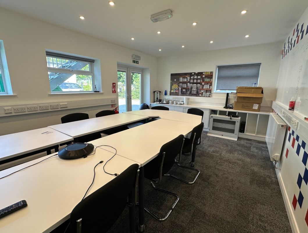 Lot - The Barn, Adbolton Lane, West Bridgford, Nottingham, NG2 5AS ...