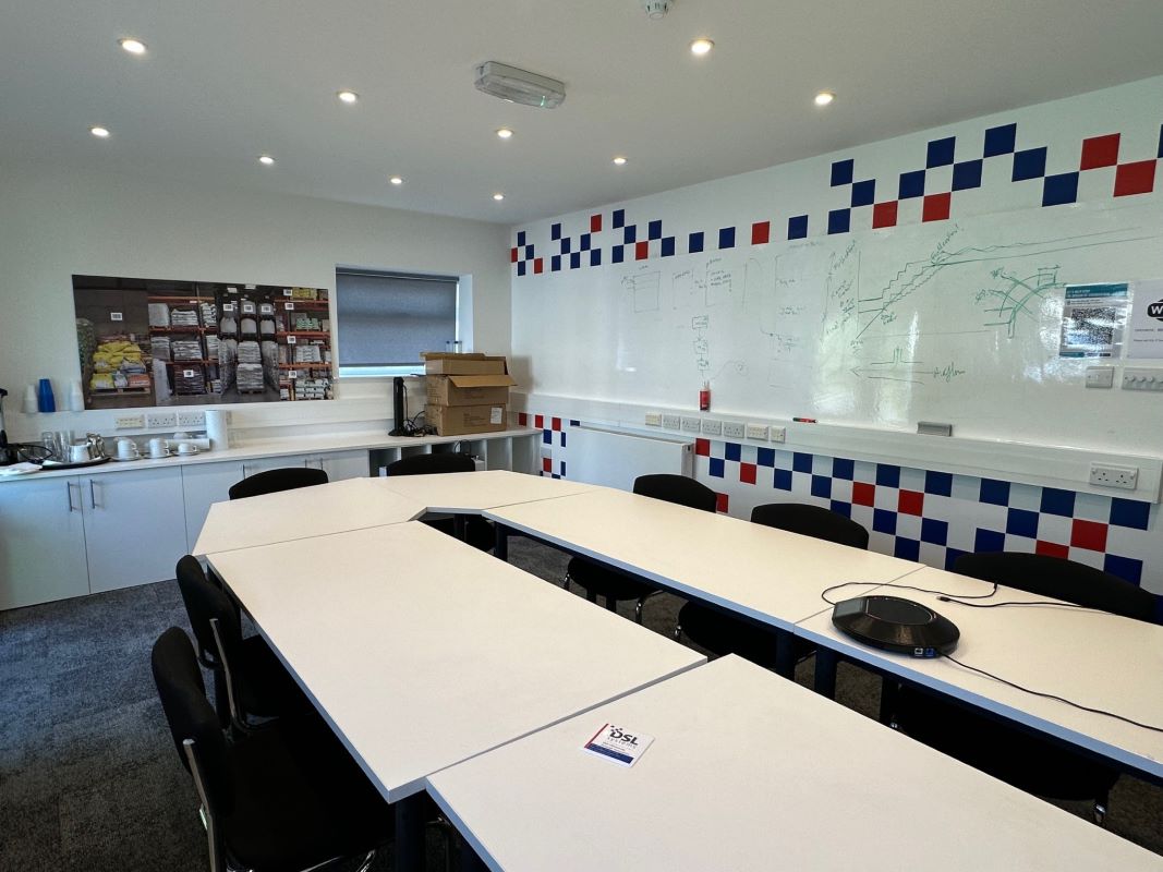 Lot - The Barn, Adbolton Lane, West Bridgford, Nottingham, NG2 5AS ...