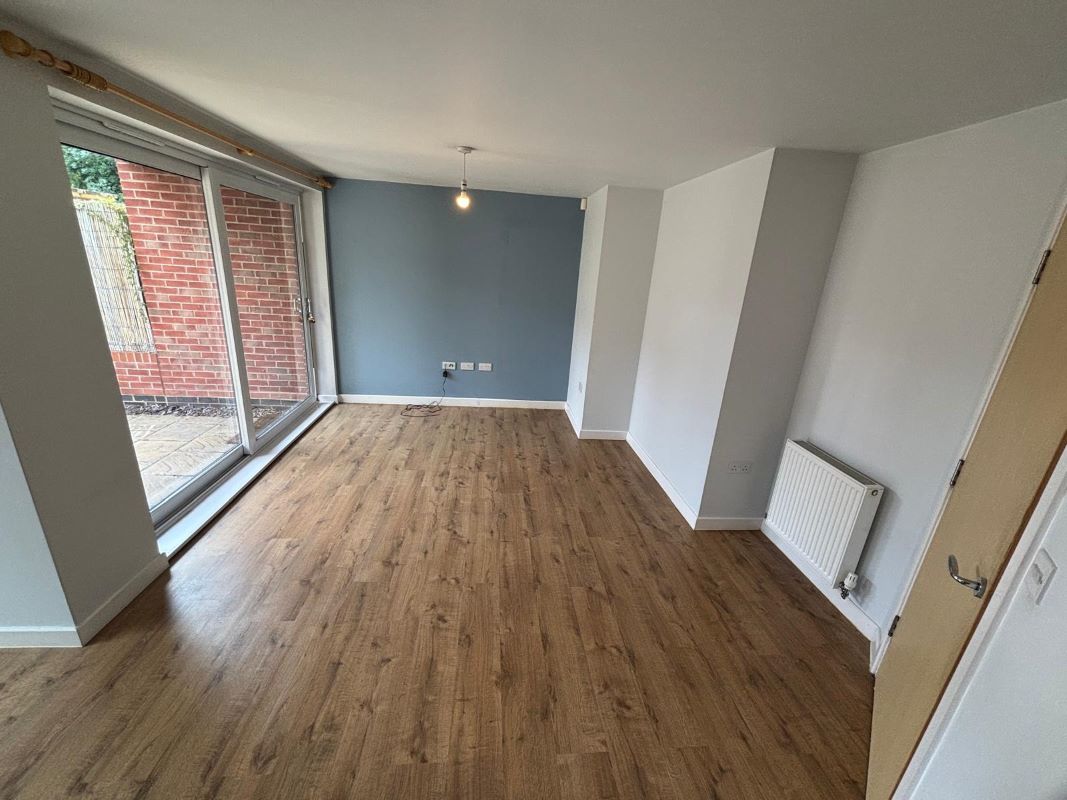 Lot - Flat 3, Deane Court, 15 Deane Road, Wilford, Nottingham, NG11 7GD ...