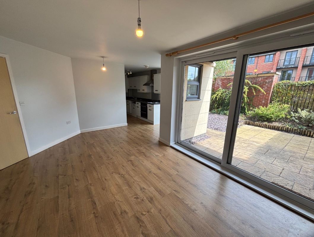 Lot - Flat 3, Deane Court, 15 Deane Road, Wilford, Nottingham, NG11 7GD ...