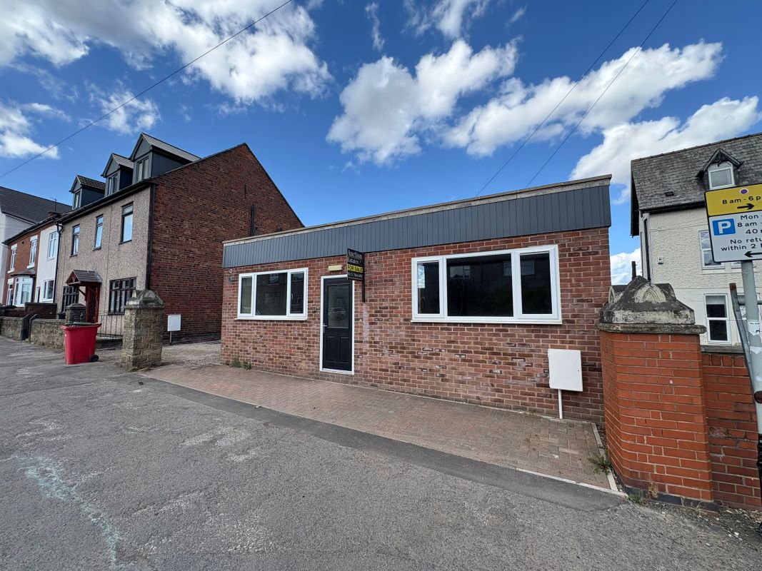 Lot - 55 Mansfield Road, Alfreton, Derbyshire, DE55 7JJ Auction Lot £ ...