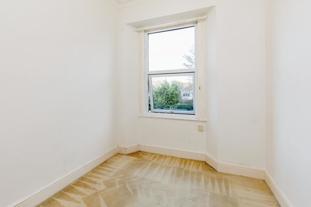 Flat 4 42 Wellington Terrace, Clevedon, Avon, BS21 7BJ