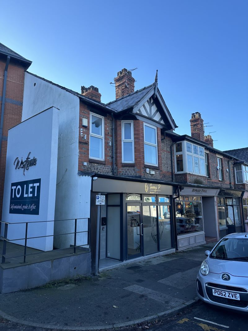 42 Hale Road, Altrincham, Cheshire, WA14 2EX