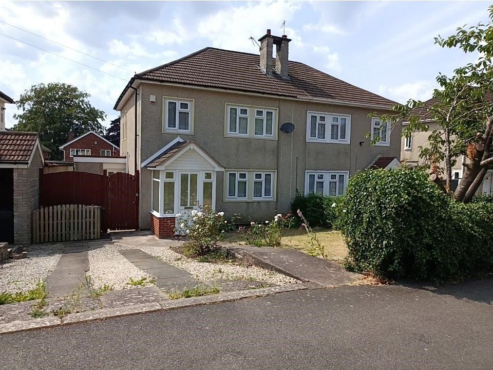 3 Bedroom Semi Detached House In Dudley Property Auctions Bond Wolfe