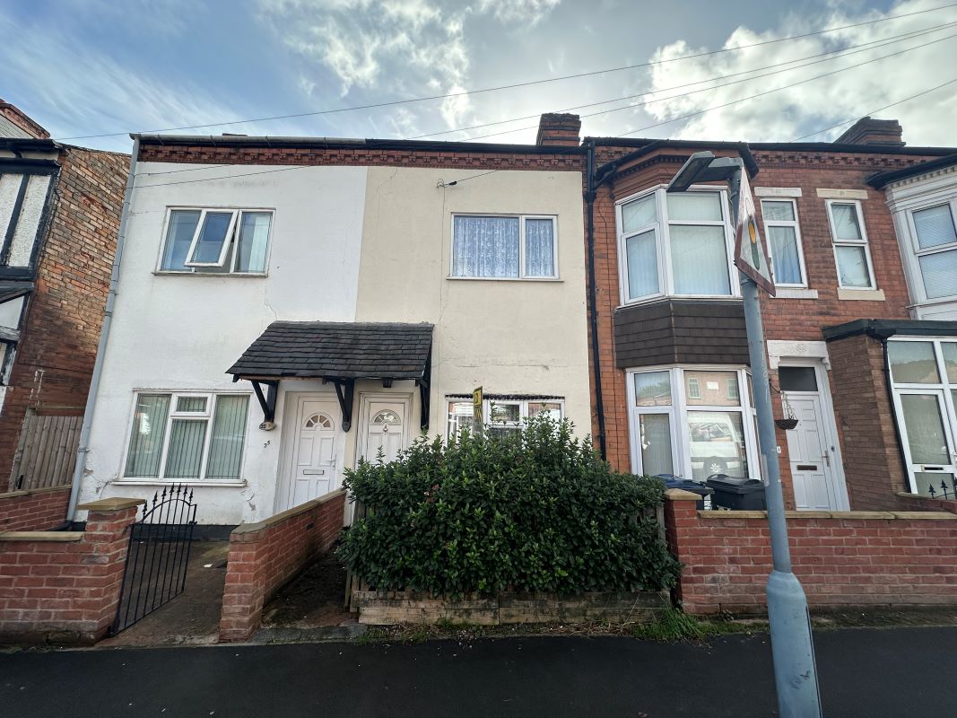 2 Bedroom Mid Terraced House In Erdington Property Auctions Bond Wolfe