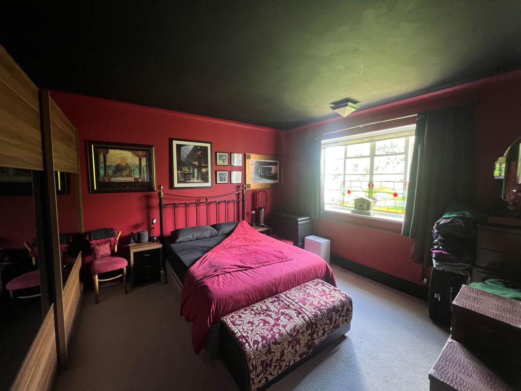 A vacant long leasehold two bedroom apartment in Edgbaston Property ...