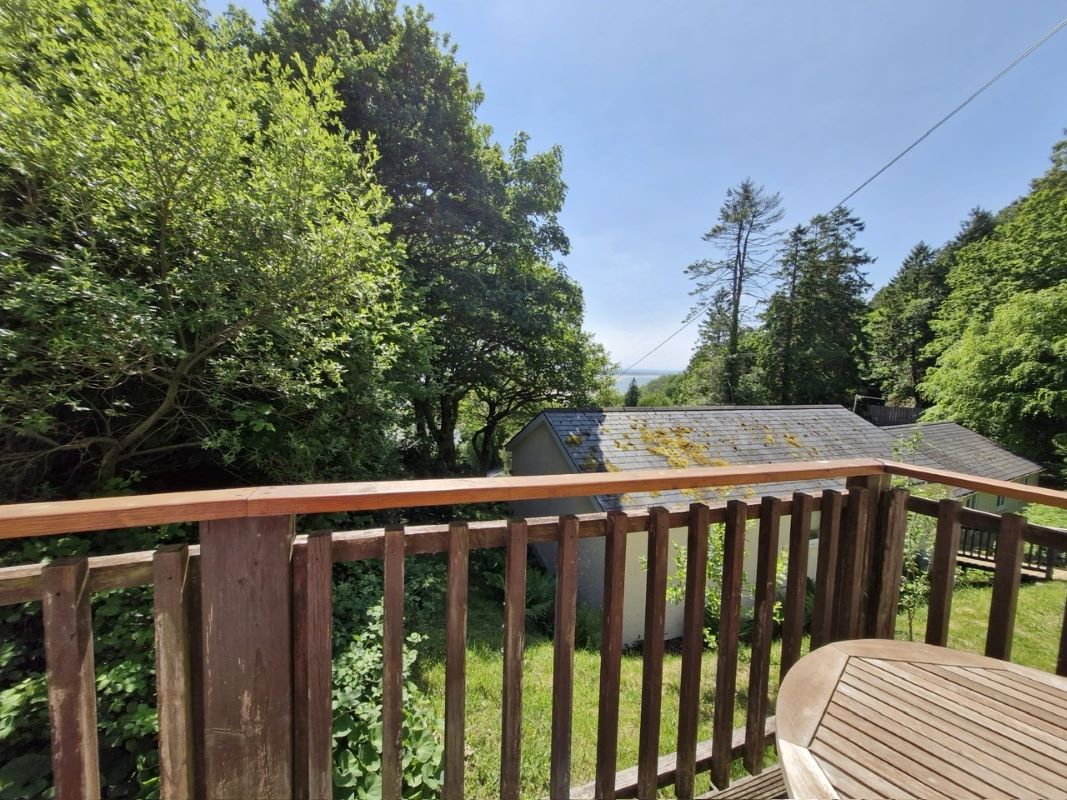 2 bedroom detached holiday bungalow in Aberdovey Property auctions Bond ...