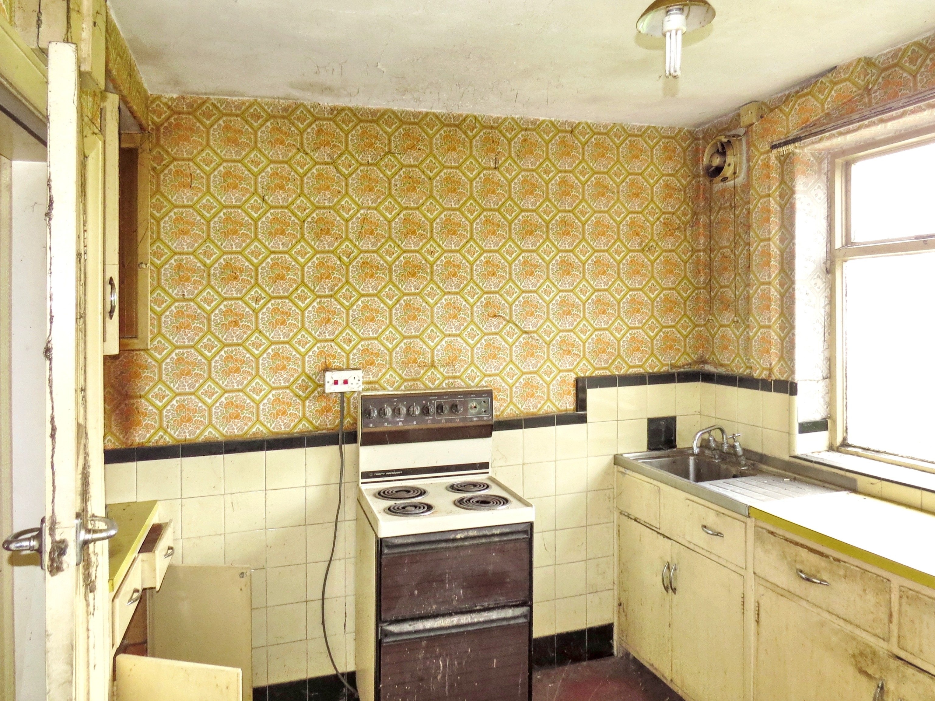 17 Wharfedale Road, Lancaster, LA1 5ND