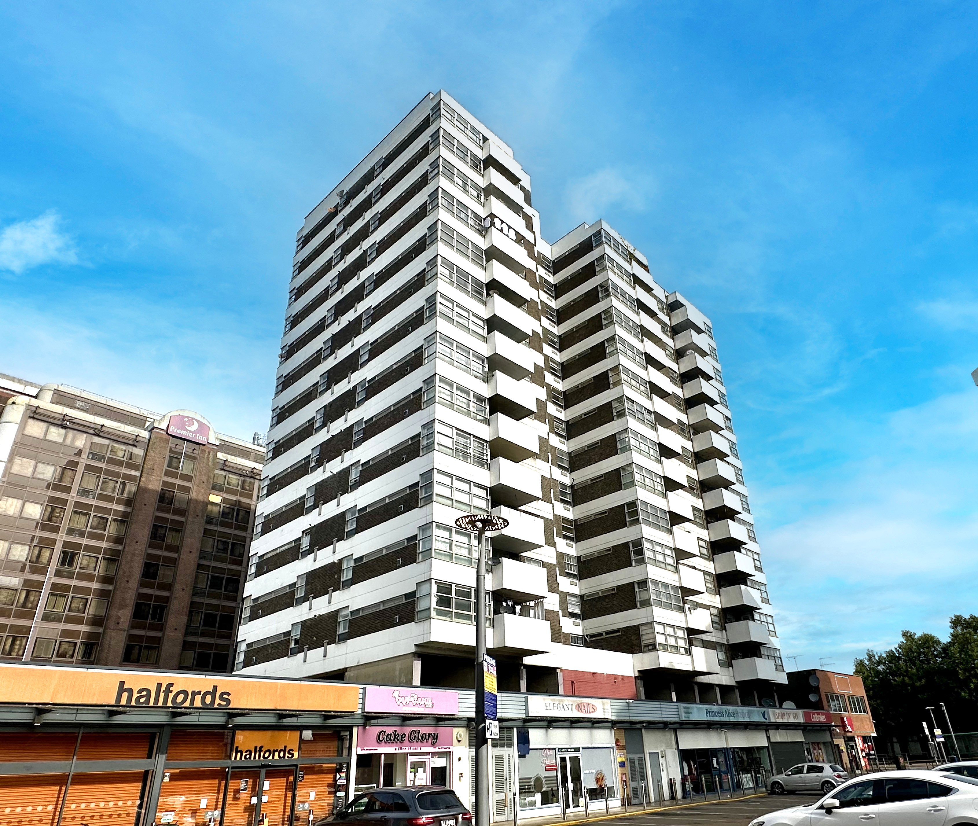 Online Property Auction in London: Isobel House, Staines Road West ...